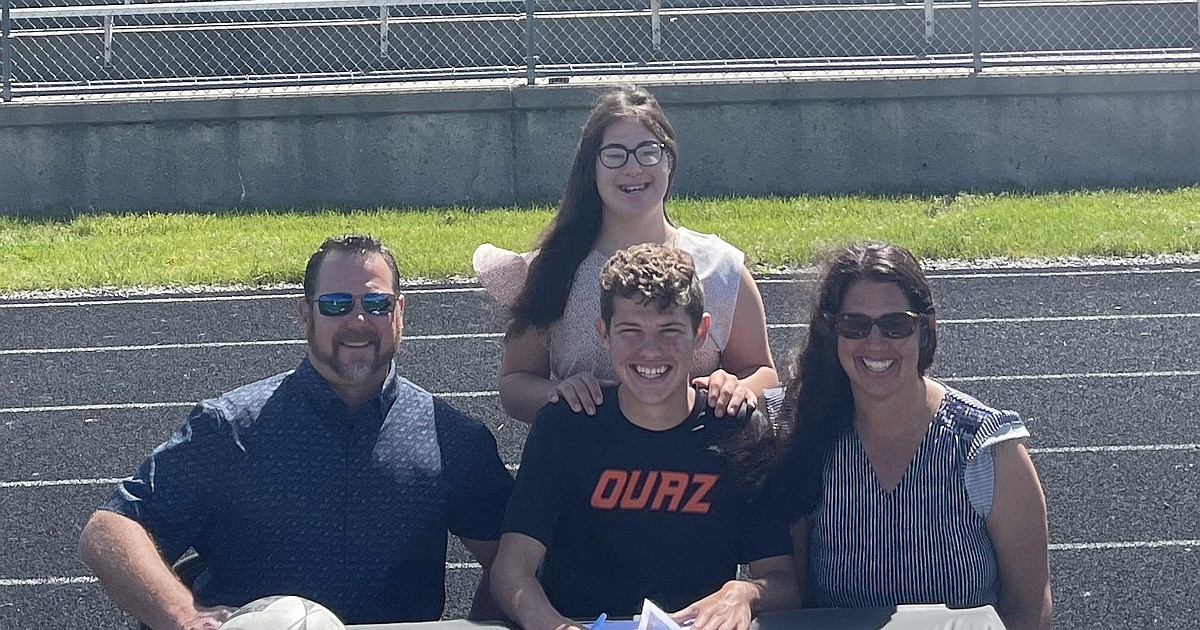 Signing photos June 26, 2024 | Coeur d'Alene Press