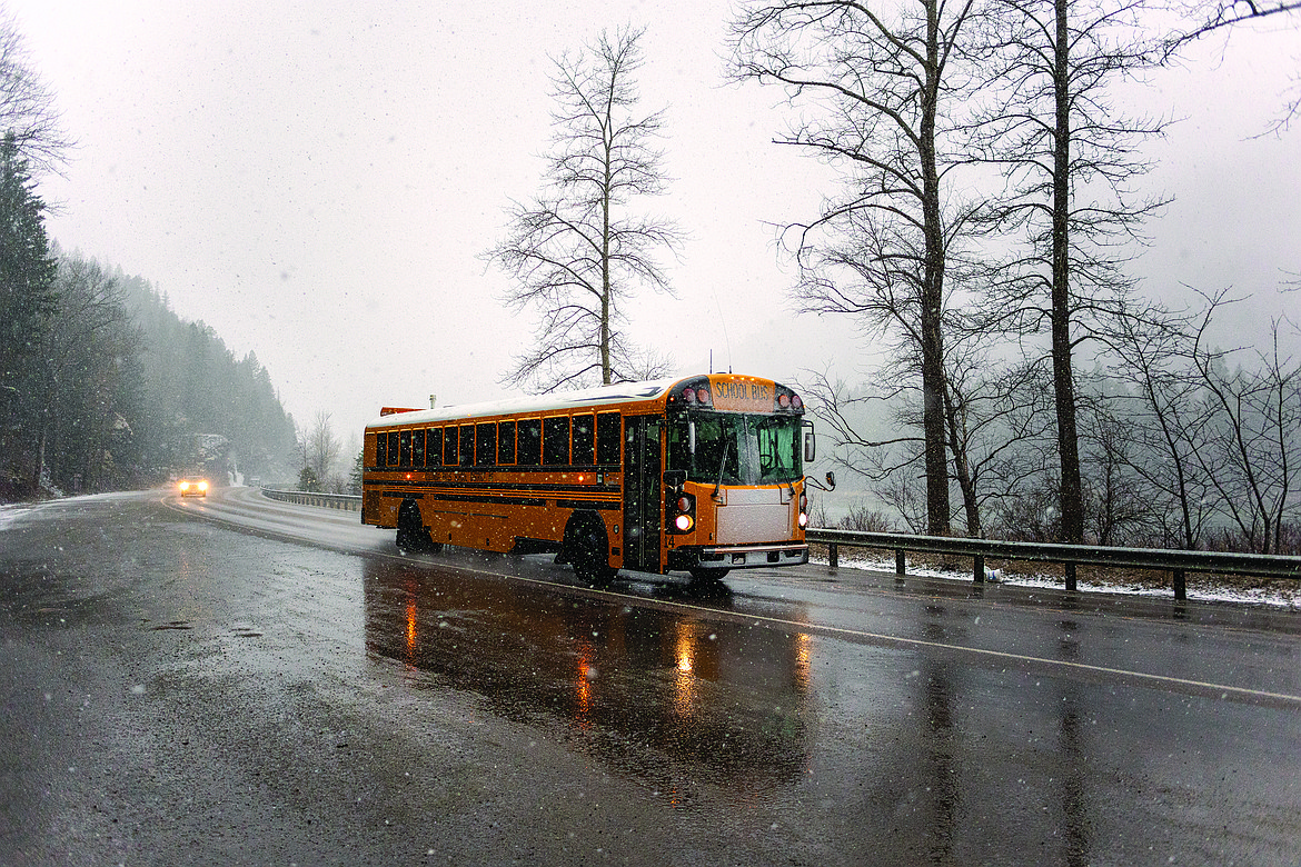 School District needs bus drivers, teachers | Hungry Horse News