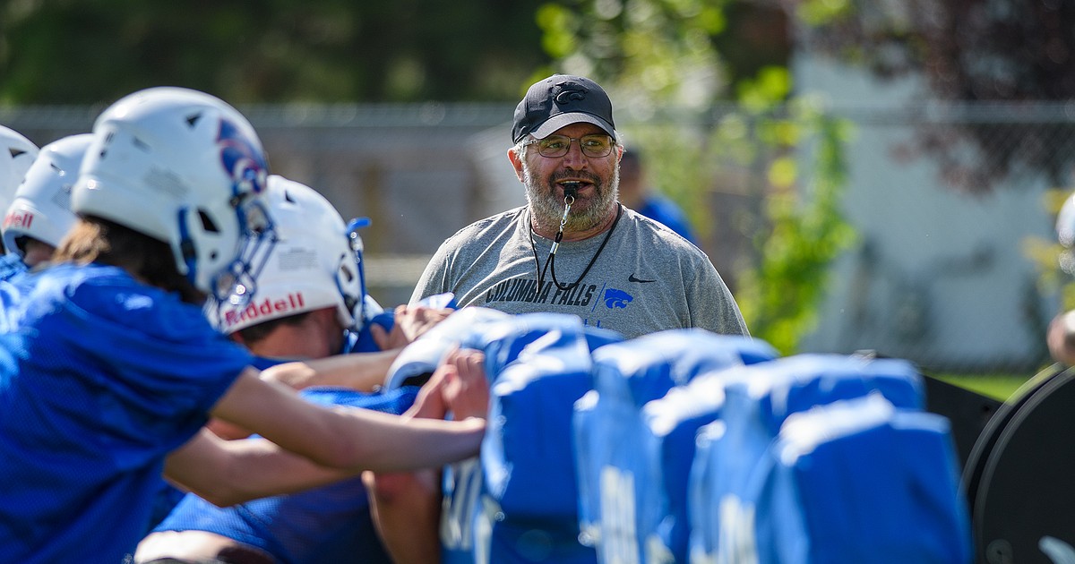 Houle at the helm: Veteran line coach now head coach of Wildcats ...