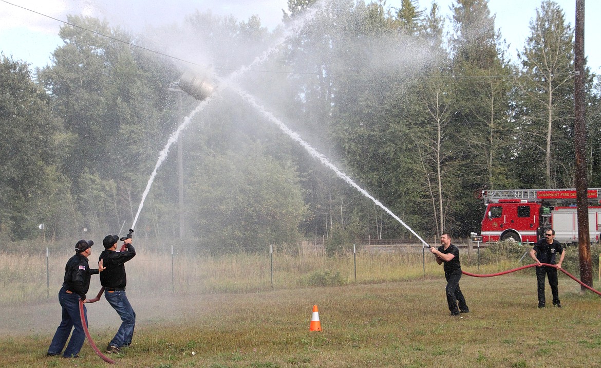 Kegs slide, kids fly at Neighbor Day | Bonner County Daily Bee