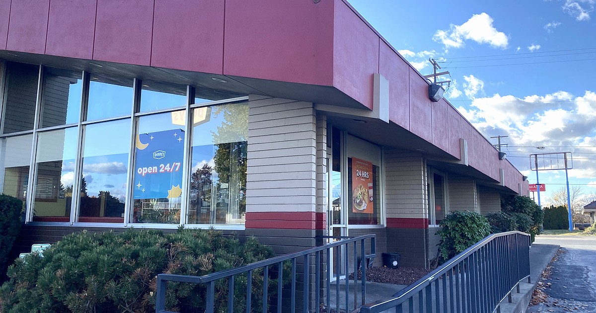 Denny's says it expects to close 150 locations by the end of 2025 ...