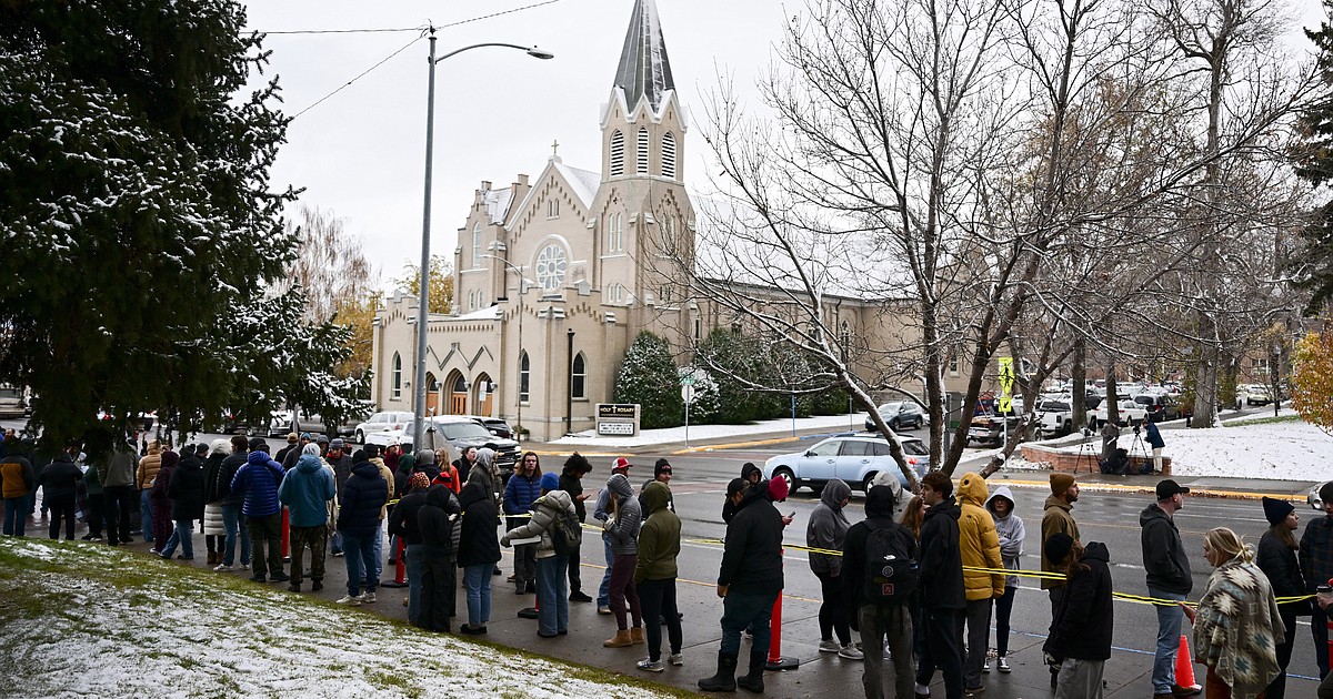 Free pizza and a DJ help defrost Montana voters lined up until 4 a.m ...