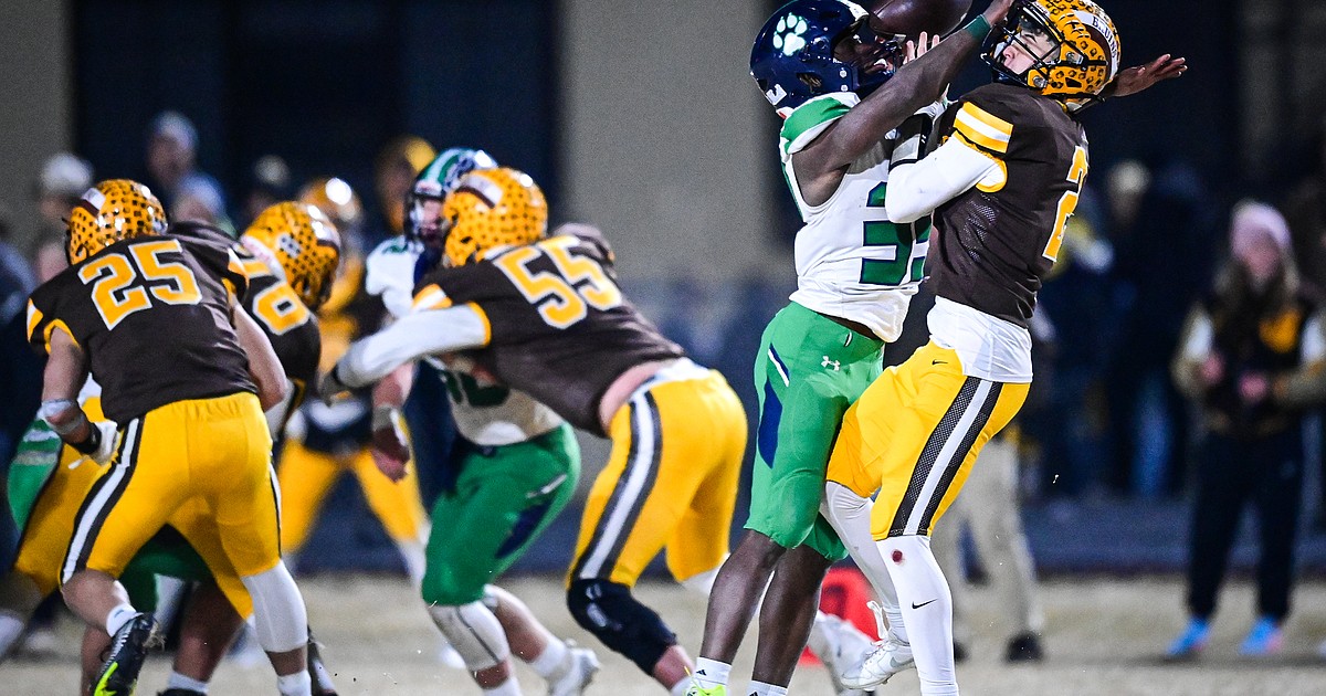 Bruins claw past Wolfpack, 34-21 | Daily Inter Lake