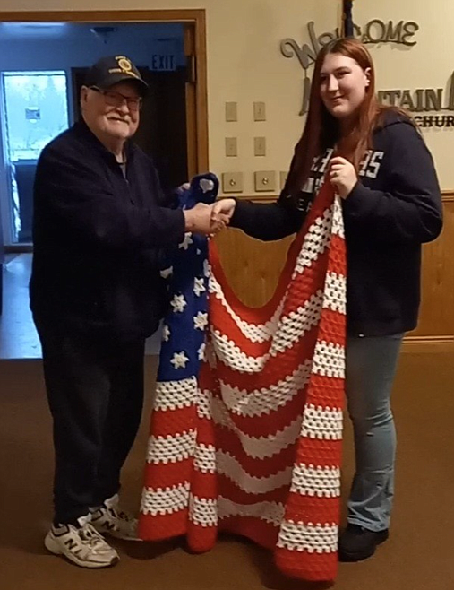 Lucky raffle winner receives special quilt from Coeur d'Alene American ...