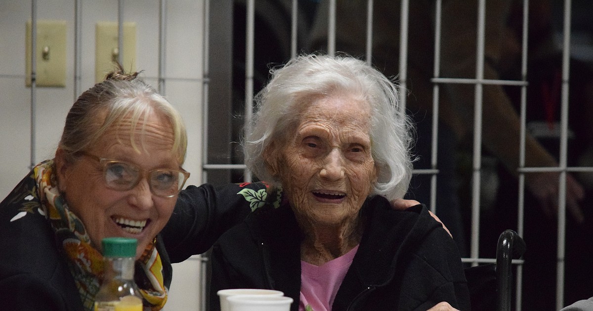 Geneva Scott celebrates 109 years alongside family | Columbia Basin Herald