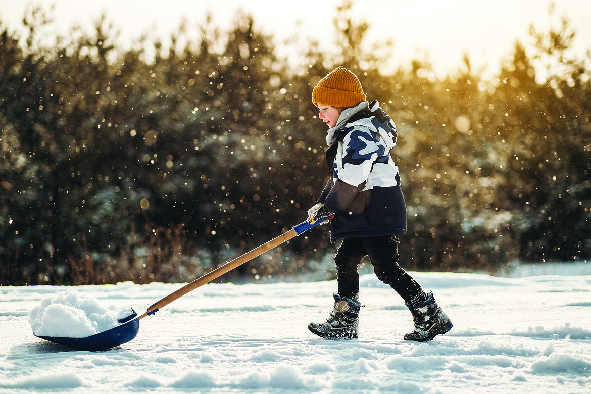 The Exhausted Dad: Snow makes fun out of suffering and hard labor ...