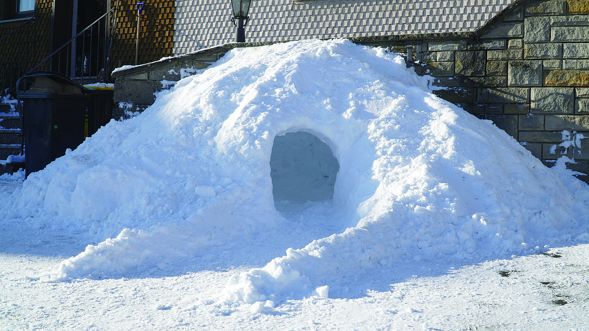 The Exhausted Dad: Snow makes fun out of suffering and hard labor ...