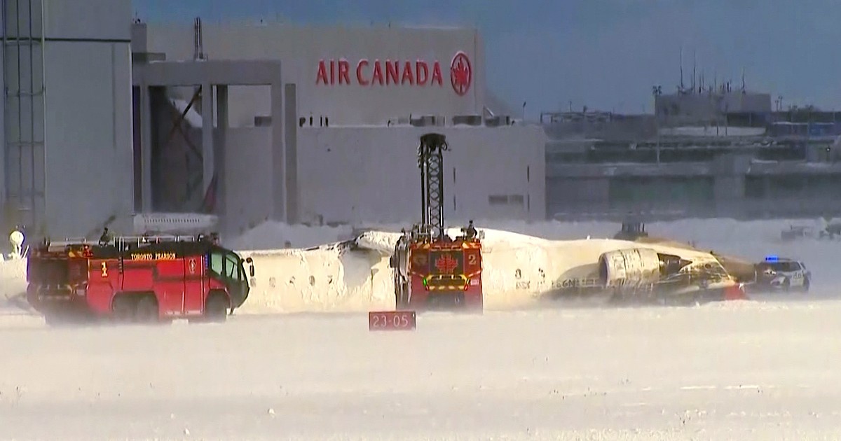 None dead and 17 injured in Delta jet crash in Toronto, airport ...