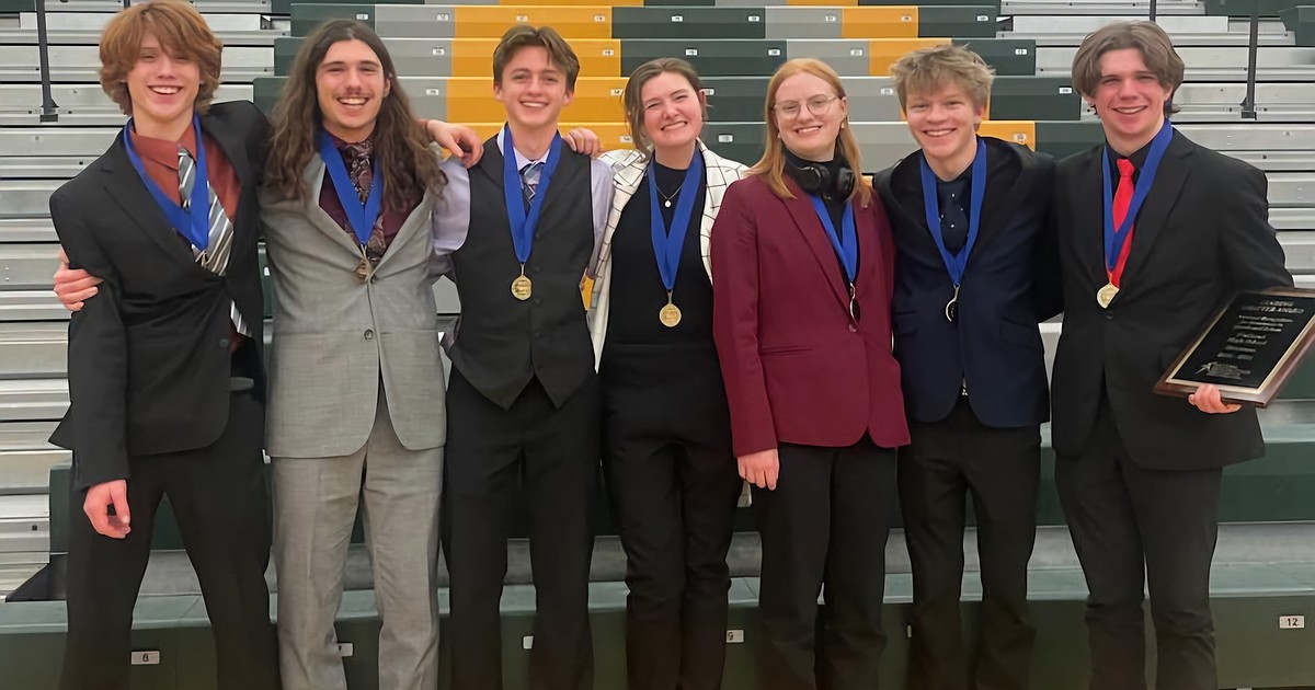 Speech and debate students qualify for national tournament | Daily ...