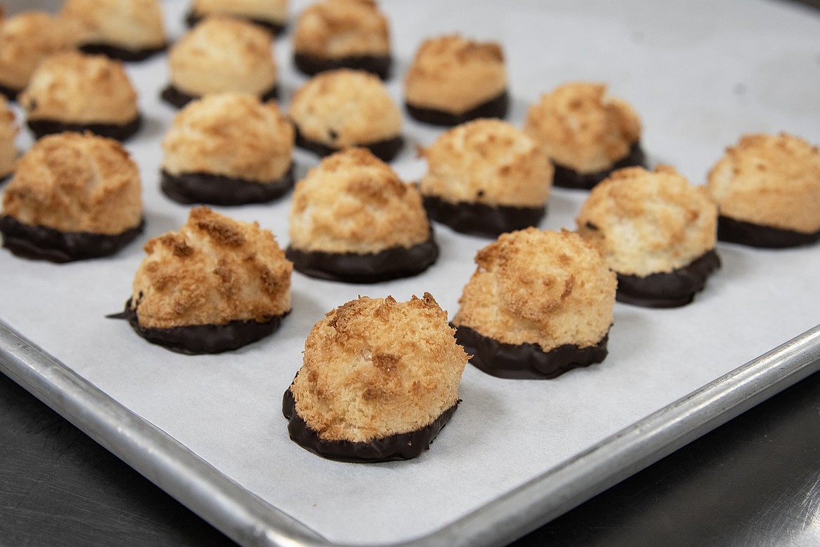 Chewy coconut macaroons a sweet treat | Daily Inter Lake