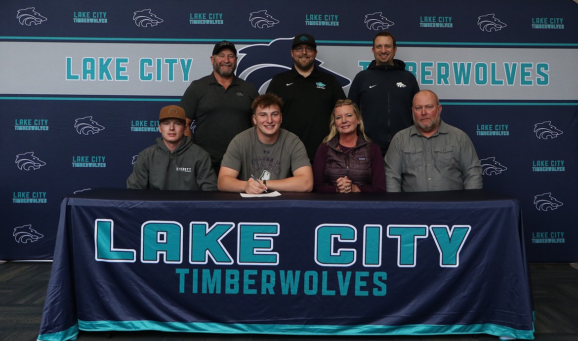 Signing photos May 8, 2025 | Coeur d'Alene Press