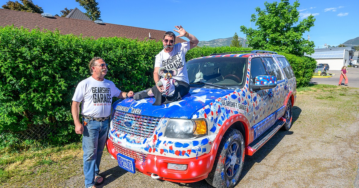 Couple will drive rig to Alaska, then send it off a cliff | Daily Inter ...