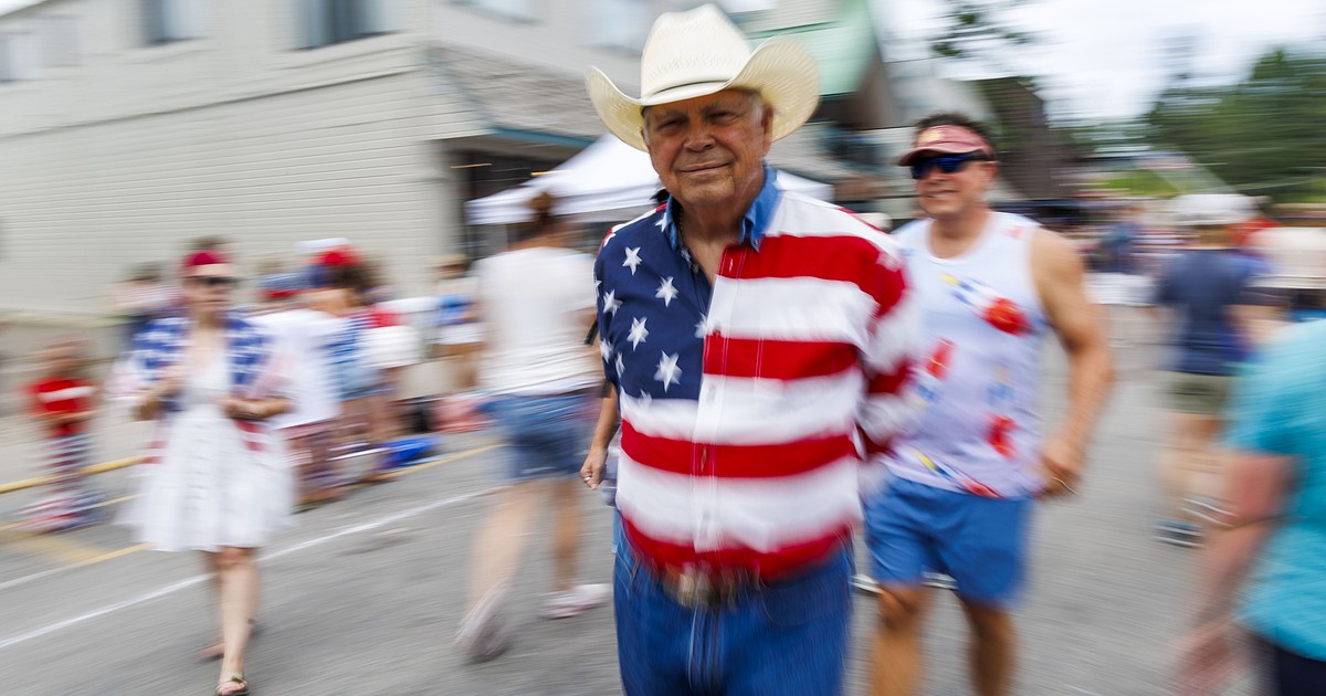 Thousands pack Bigfork for Fourth of July parade | Bigfork Eagle