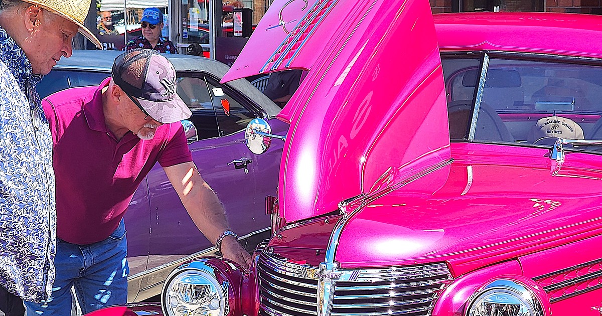 Cruisin' by the Bay brings cool cars, hot colors to town | Lake County ...