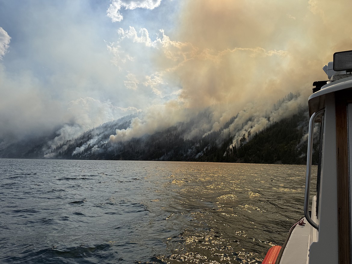 Volunteers, fireboats help battle Sunset Fire | Coeur d'Alene Press