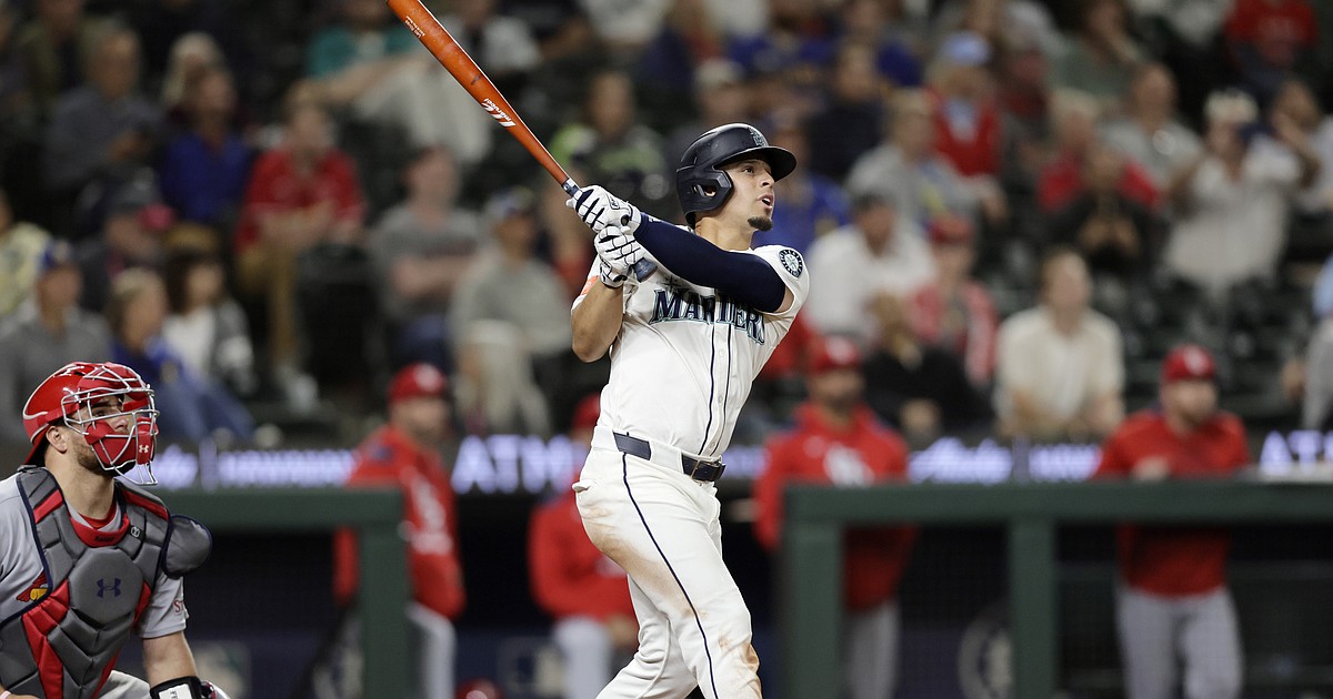 Rivas hits walk-off homer in 13th to give streaking Mariners a 4-2 win ...