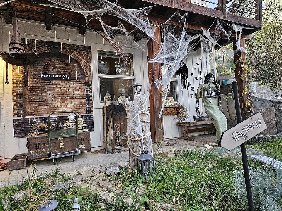 Press seeking local ghost stories, photos of creeptastic decorations ...