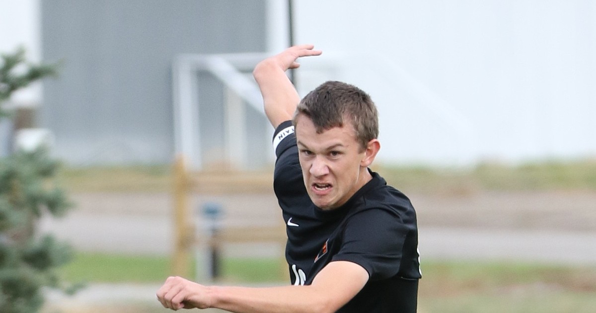 Improving Hawk boys get Wrobleski back, fall to Loggers | Valley Press ...