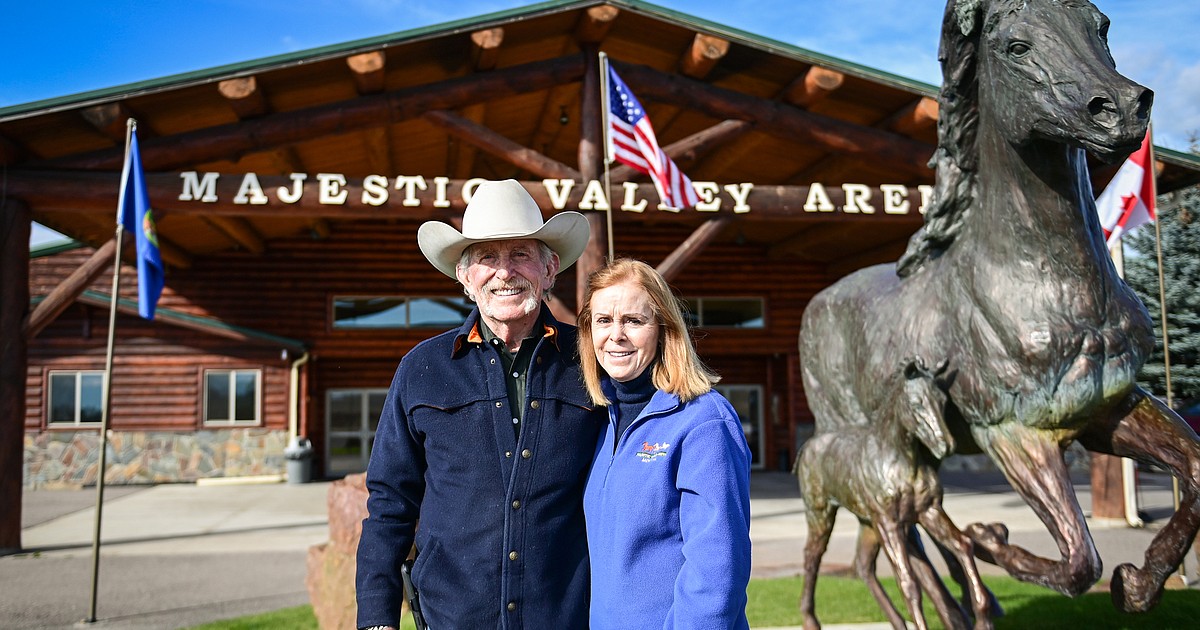 Majestic Valley Arena inducted into Cowboy Hall of Fame as owners pass ...