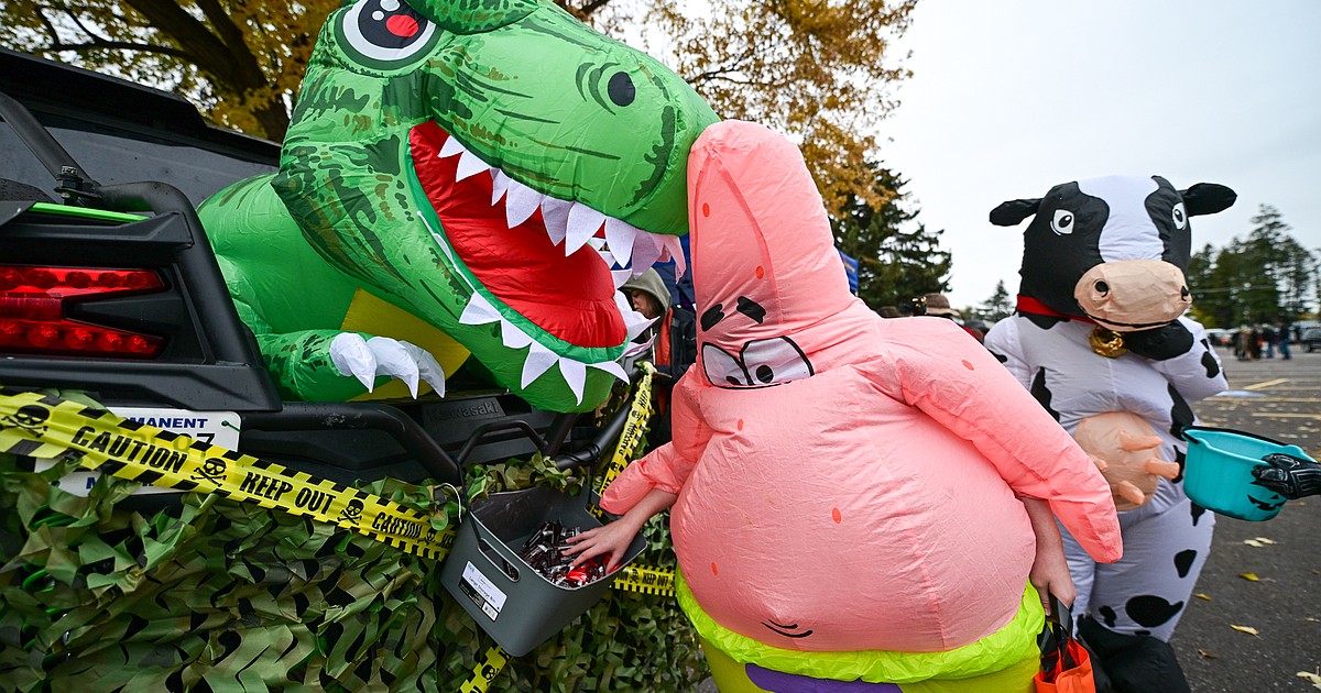 PHOTOS: Evergreen Trunk-or-Treat 2025 | Daily Inter Lake