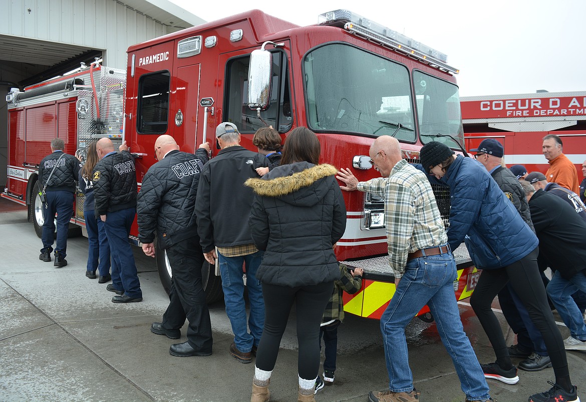 Coeur d'Alene firefighters welcome new fire engine | Coeur d'Alene Press