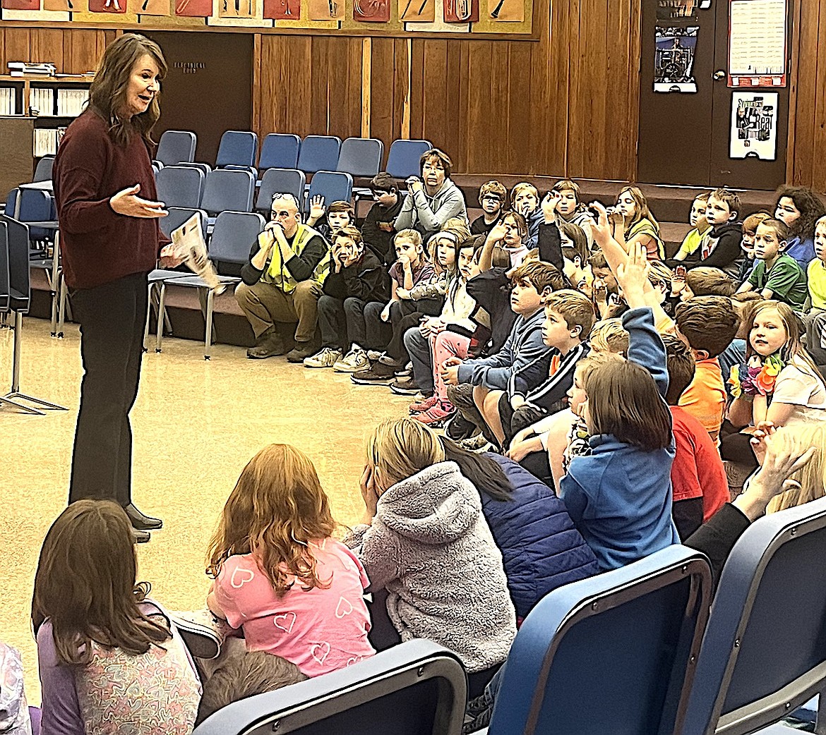 Libby Public Schools celebrate Red Ribbon Week with drug-free lessons | Hagadone News Network