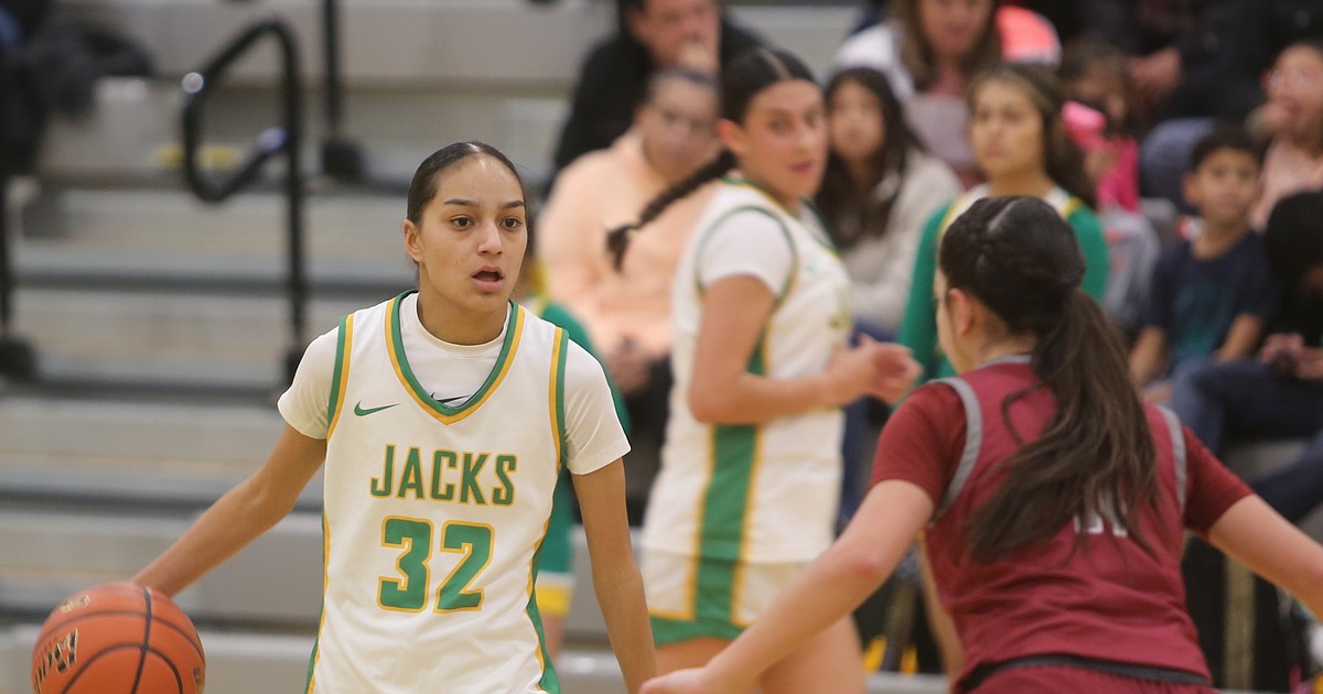 Jacks girls stay focused despite home loss | Columbia Basin Herald