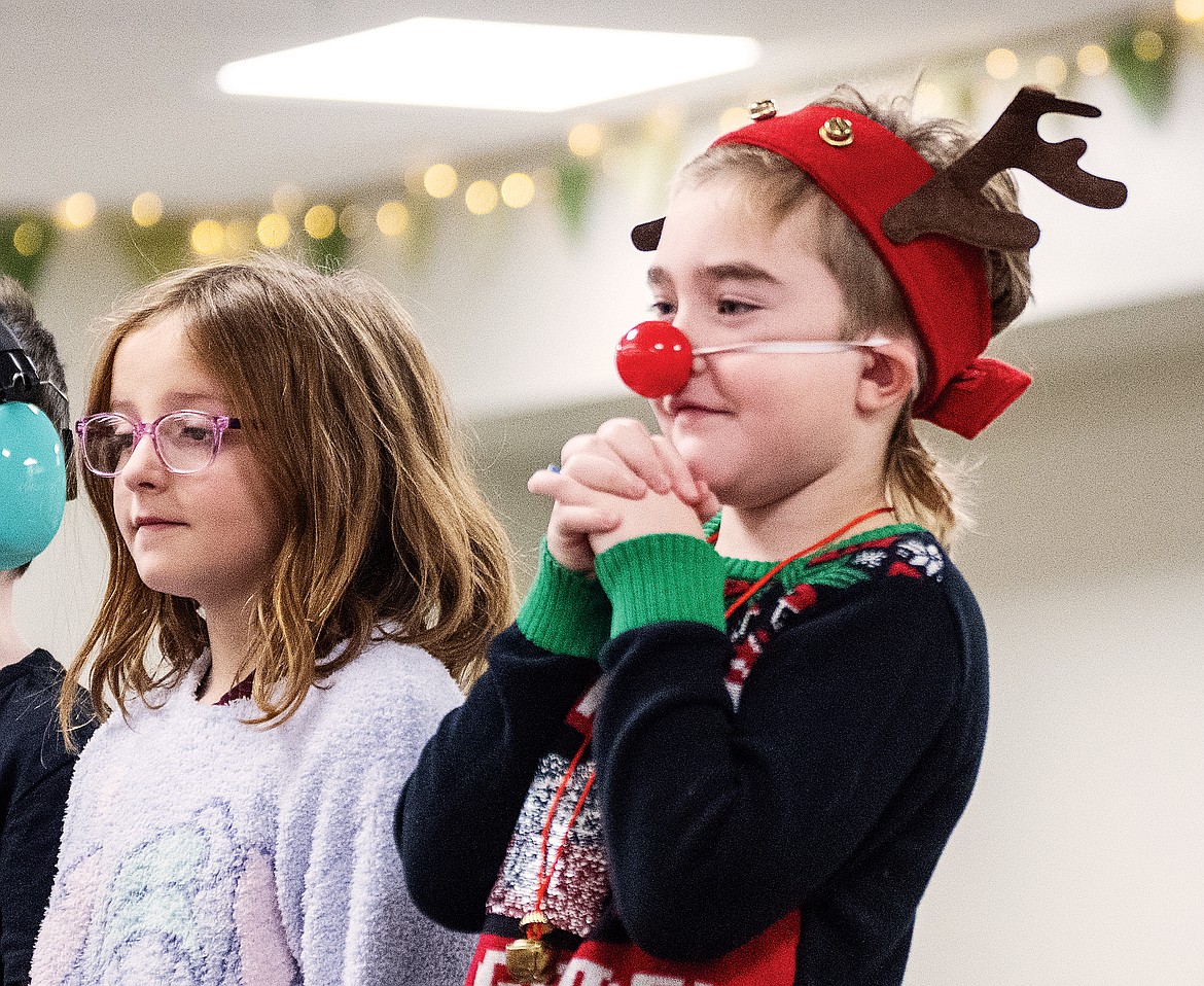 Students holiday cheering | Hungry Horse News