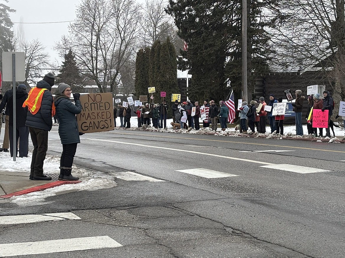 Over 200 attend Sandpoint 'ICE Out for Good' protest | Bonner County ...