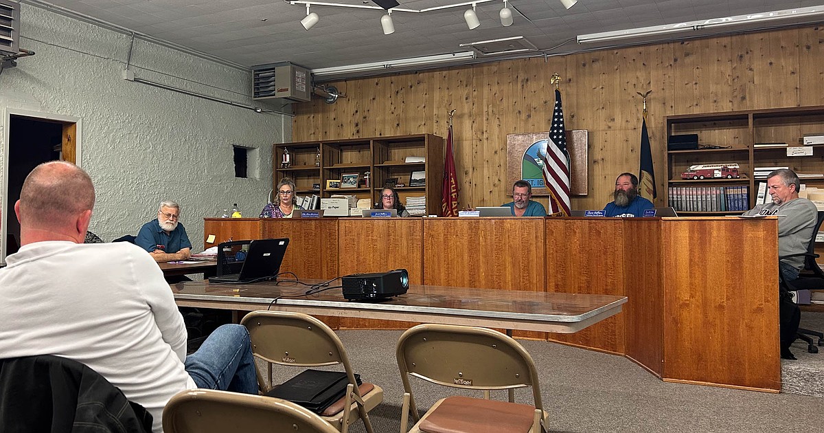 Mission town councilor's criticism of fire chief sparks heated debate ...