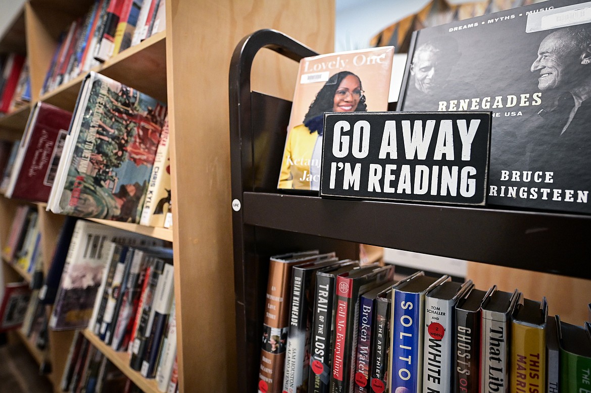 Volunteer library in Lakeside opens new chapter with 30th anniversary ...