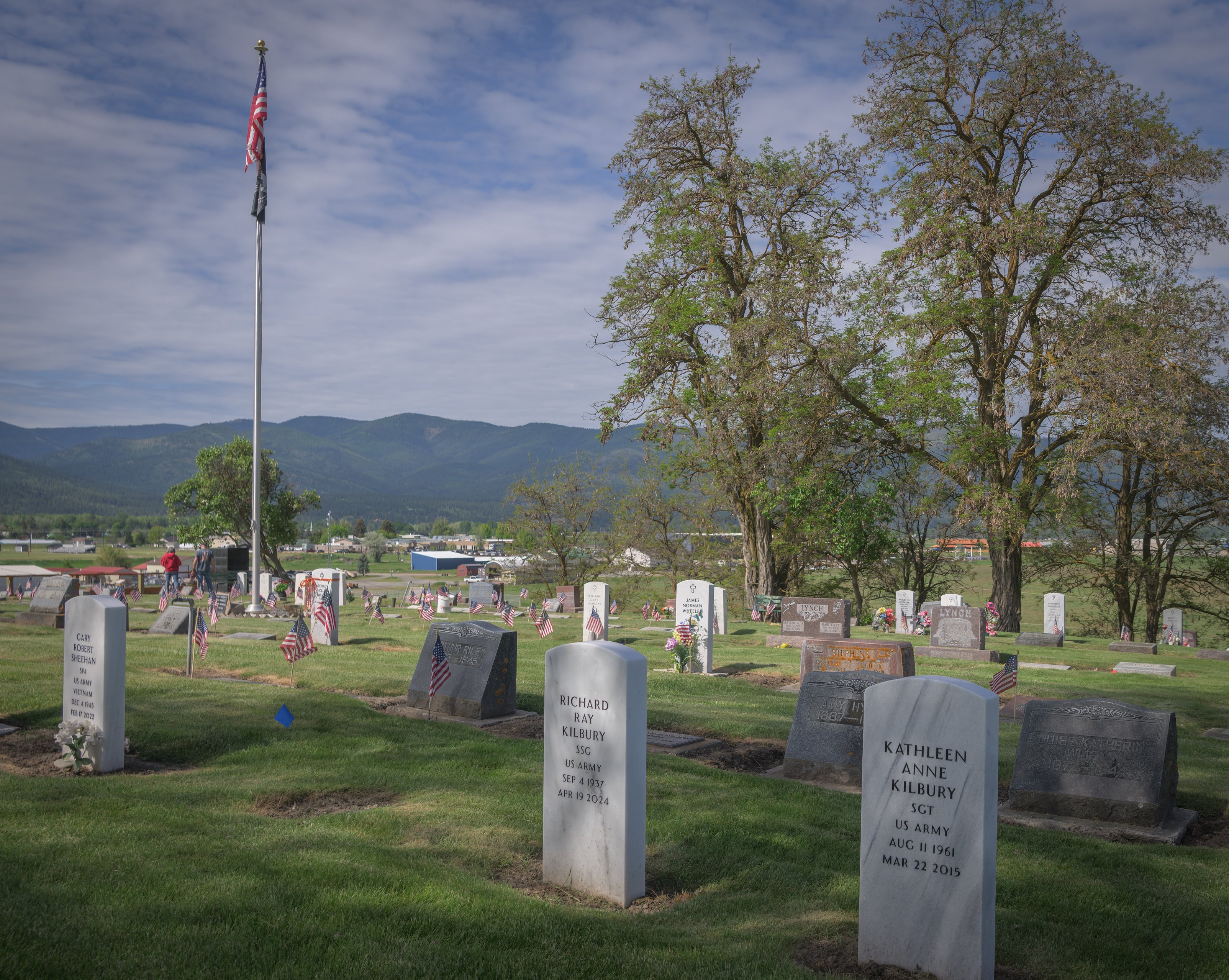 Horse Plains VFW places flags for Memorial Day | Hagadone News Network