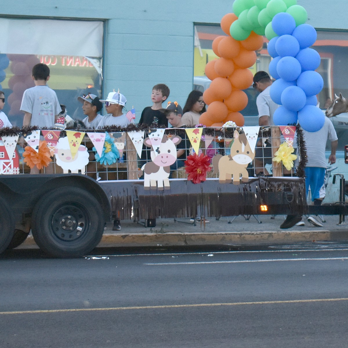 Moses Lake takes to the streets in Spring Fest Parade | Hagadone News ...