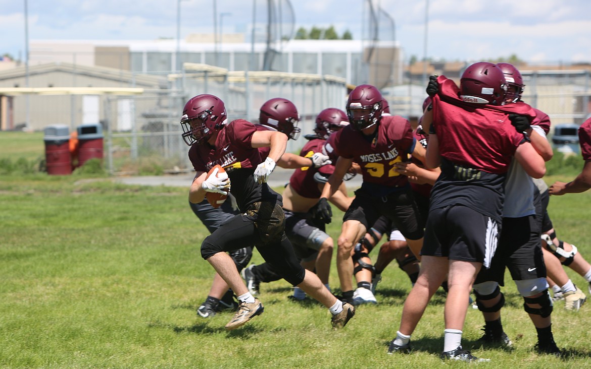 Mavs football begins season prep with QB competition in focus ...