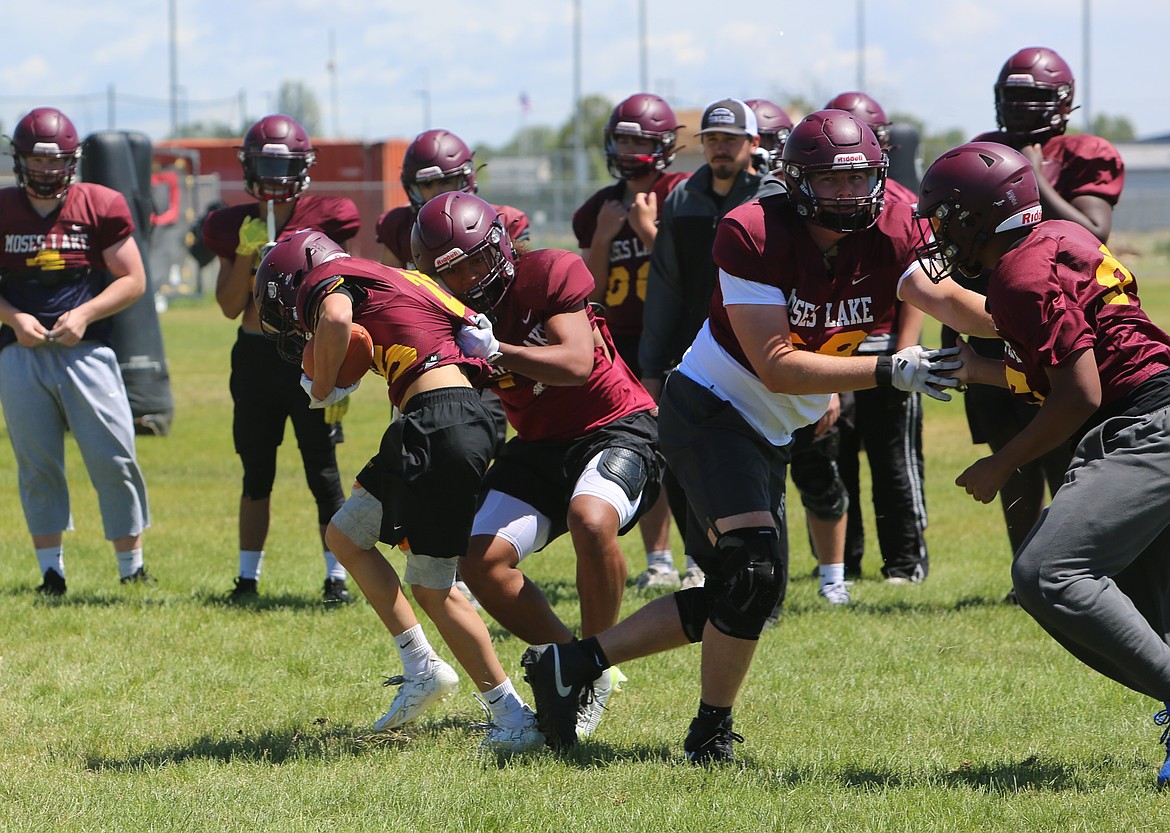 Mavs football begins season prep with QB competition in focus ...